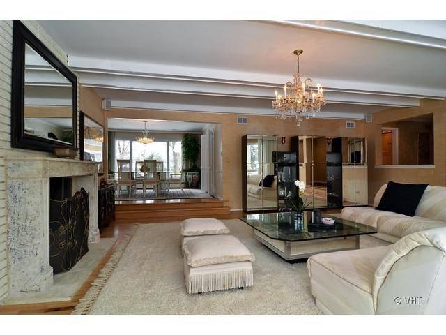 315 North Branch, Glenview, IL 60025