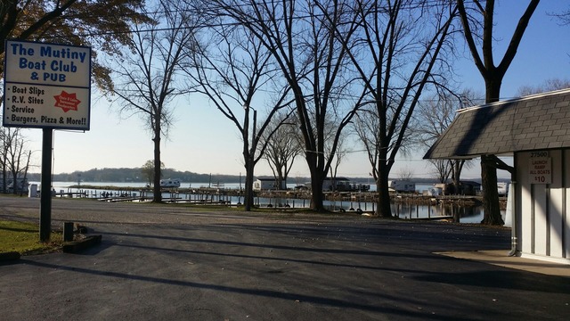 26685 Grass Lake, Antioch, IL 60002