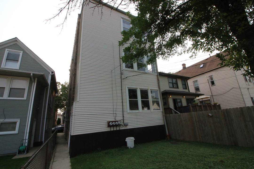 3318 N Troy, Chicago, IL 60618 - Avondale