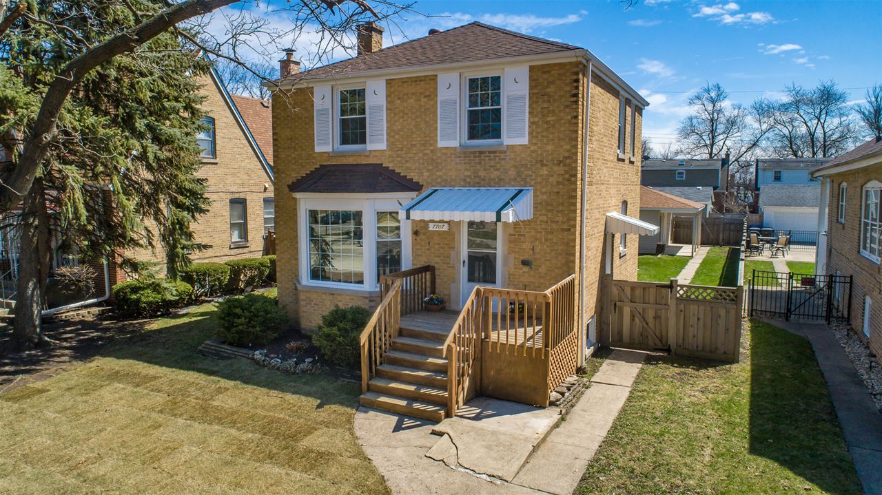 7707 W Berwyn, Chicago, IL 60656 - Norwood Park