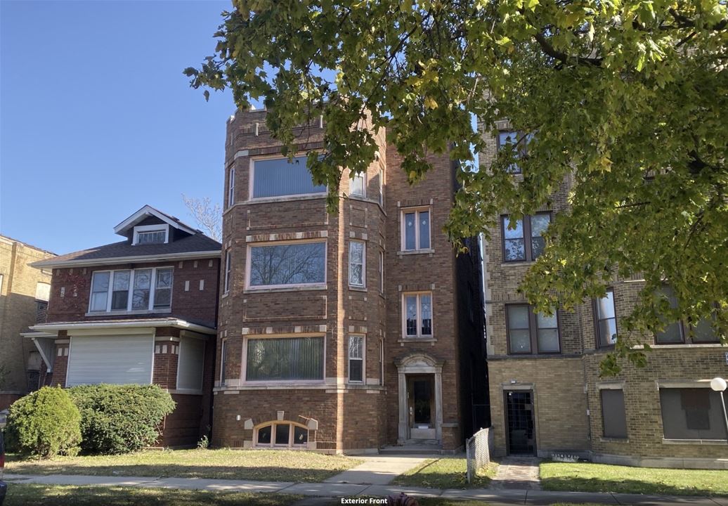 8029 S St Lawrence, Chicago, IL 60619 - Chatham