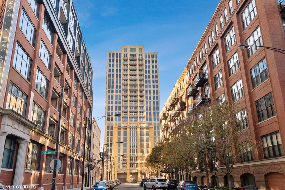 700 N Larrabee, Unit 1511, Chicago, IL 60654 - River North