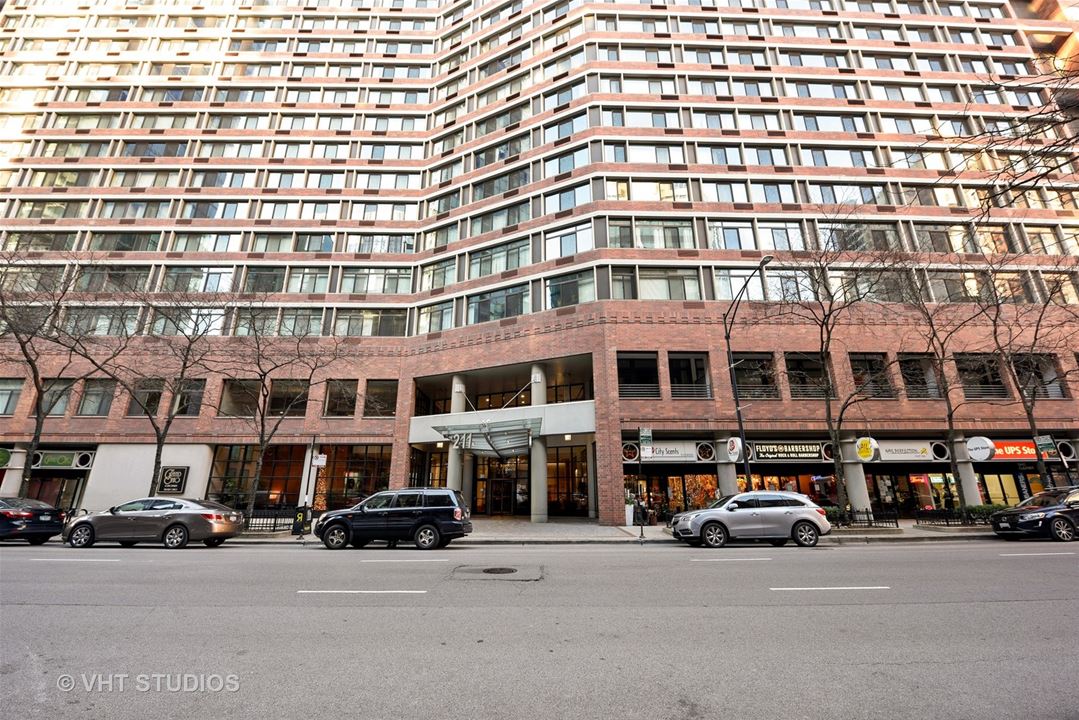 211 E Ohio, Apt 705, Chicago, IL 60611 - Streeterville