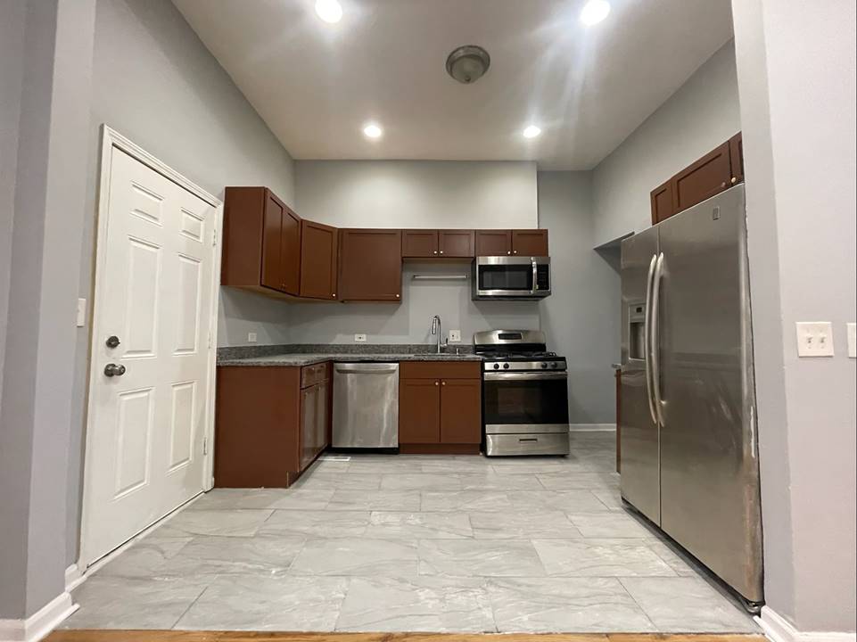 2950 W Monroe, Chicago, IL 60612 - East Garfield Park