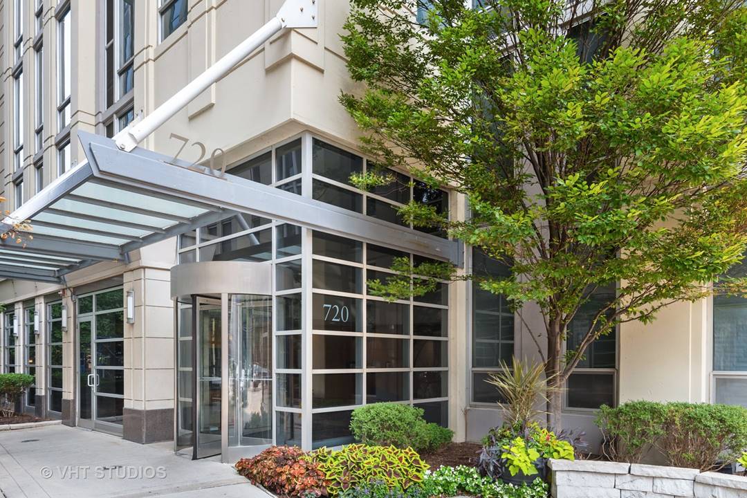 720 N Larrabee, Unit 1311, Chicago, IL 60654 - River North