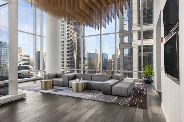 111 W Wacker, Apt 5706, Chicago, IL 60601 - The Loop