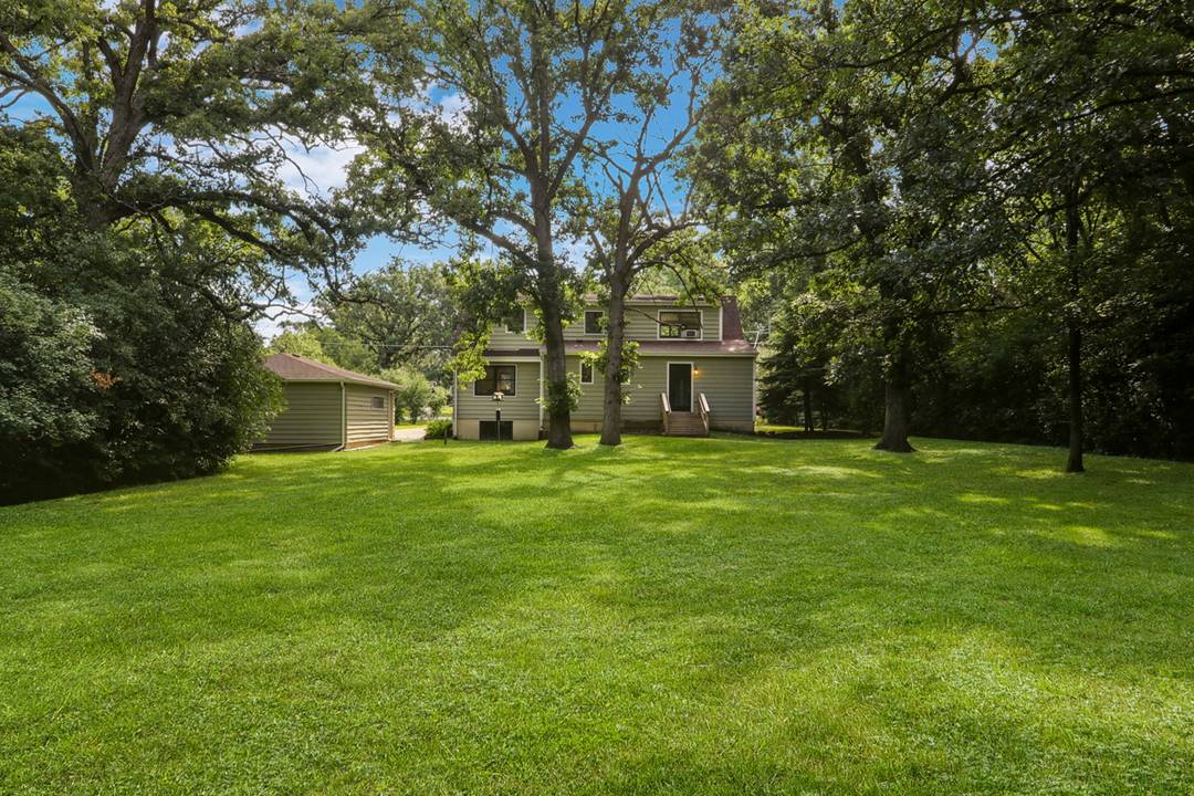 26850 N Longwood, Lake Forest, IL 60045