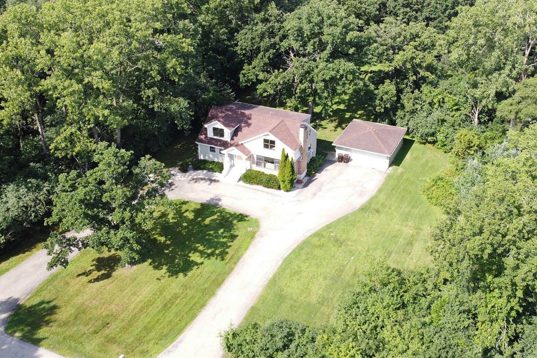 26850 N Longwood, Lake Forest, IL 60045