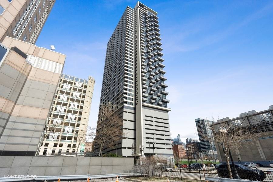 235 W Van Buren, Apt 3612, Chicago, IL 60607 - The Loop