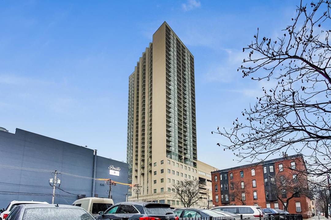 111 W Maple, Unit 1410, Chicago, IL 60610 - Near North