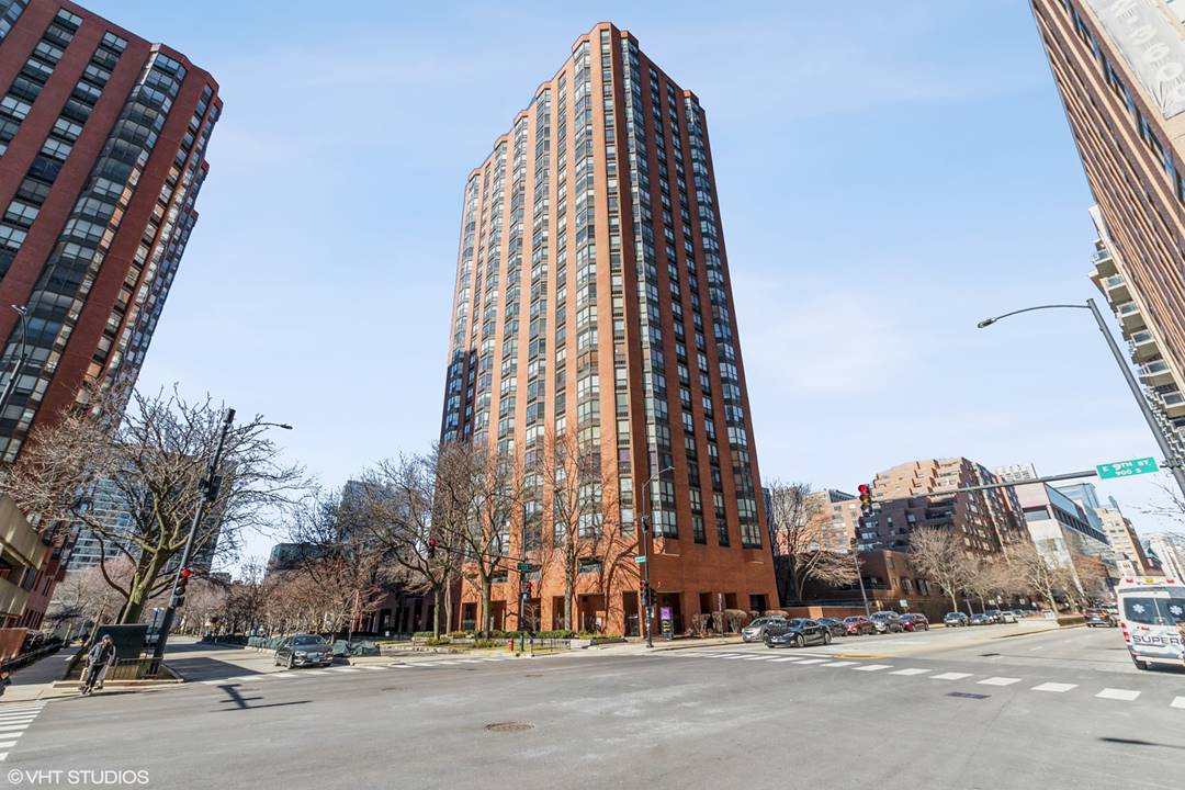 899 S Plymouth, Apt 2301, Chicago, IL 60605 - South Loop