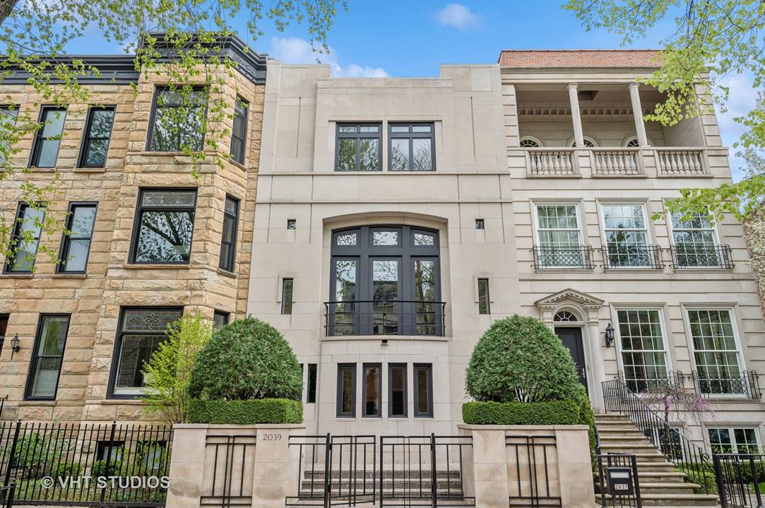 2039 N Mohawk, Chicago, IL 60614 - Lincoln Park