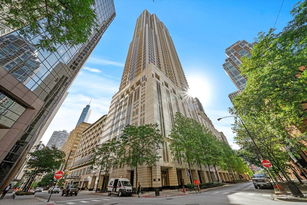 55 E Erie, Unit 1501, Chicago, IL 60611 - River North