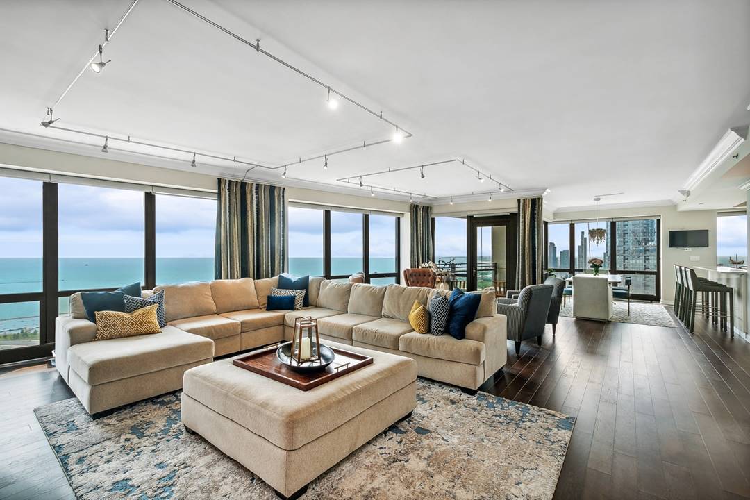 130 N Garland, Unit 5303, Chicago, IL 60602 - The Loop