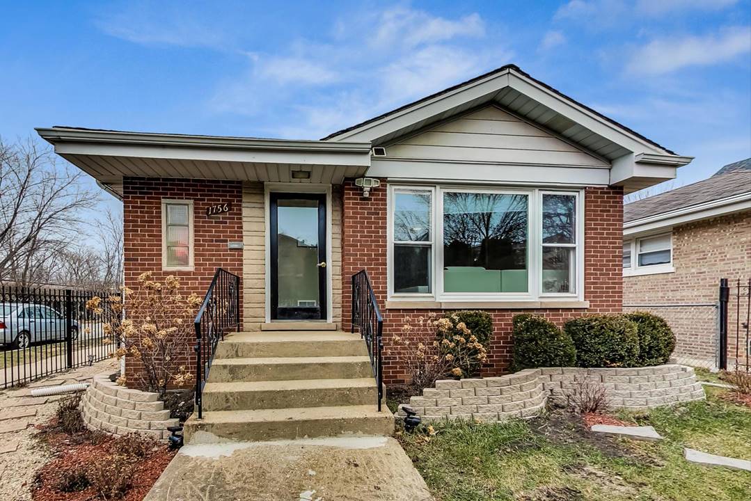 1756 W Newport, Chicago, IL 60657 - West Lakeview