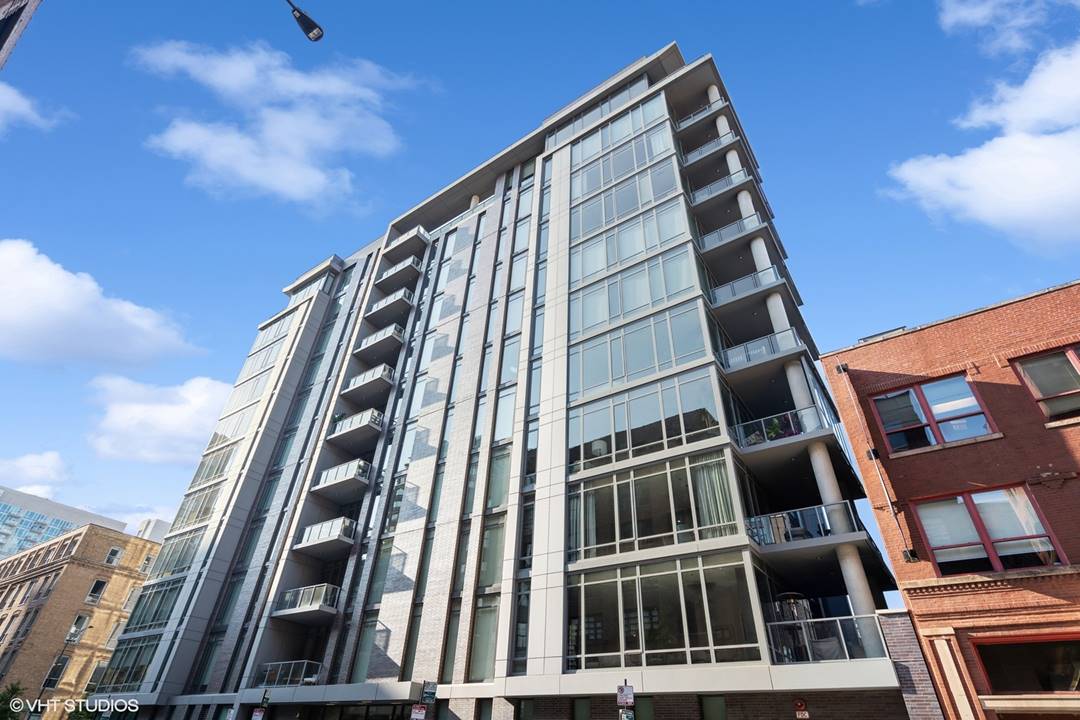 360 W Erie, Apt 4B, Chicago, IL 60654 - River North