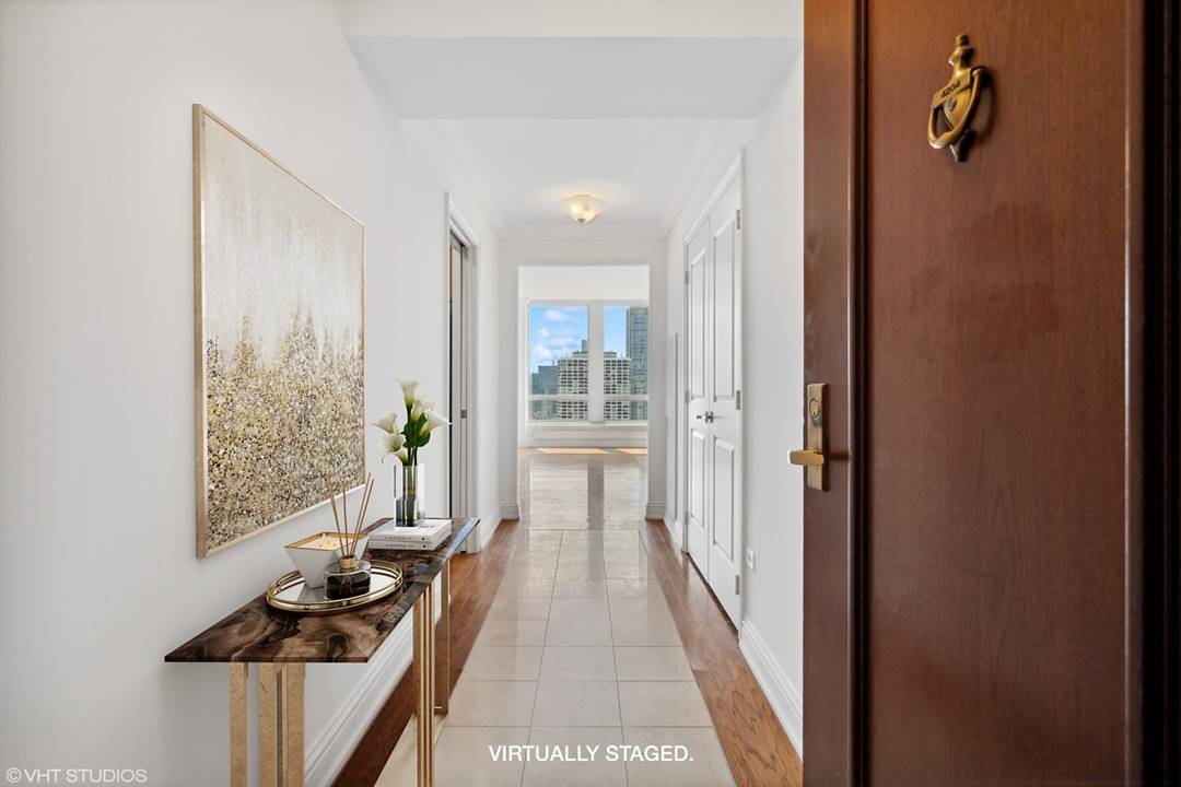 55 E Erie, Unit 4204, Chicago, IL 60611 - River North