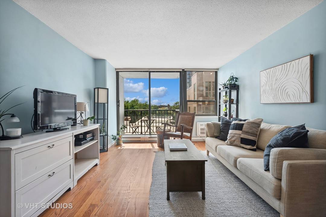 2740 N Pine Grove, Apt 6B, Chicago, IL 60614 - Lincoln Park