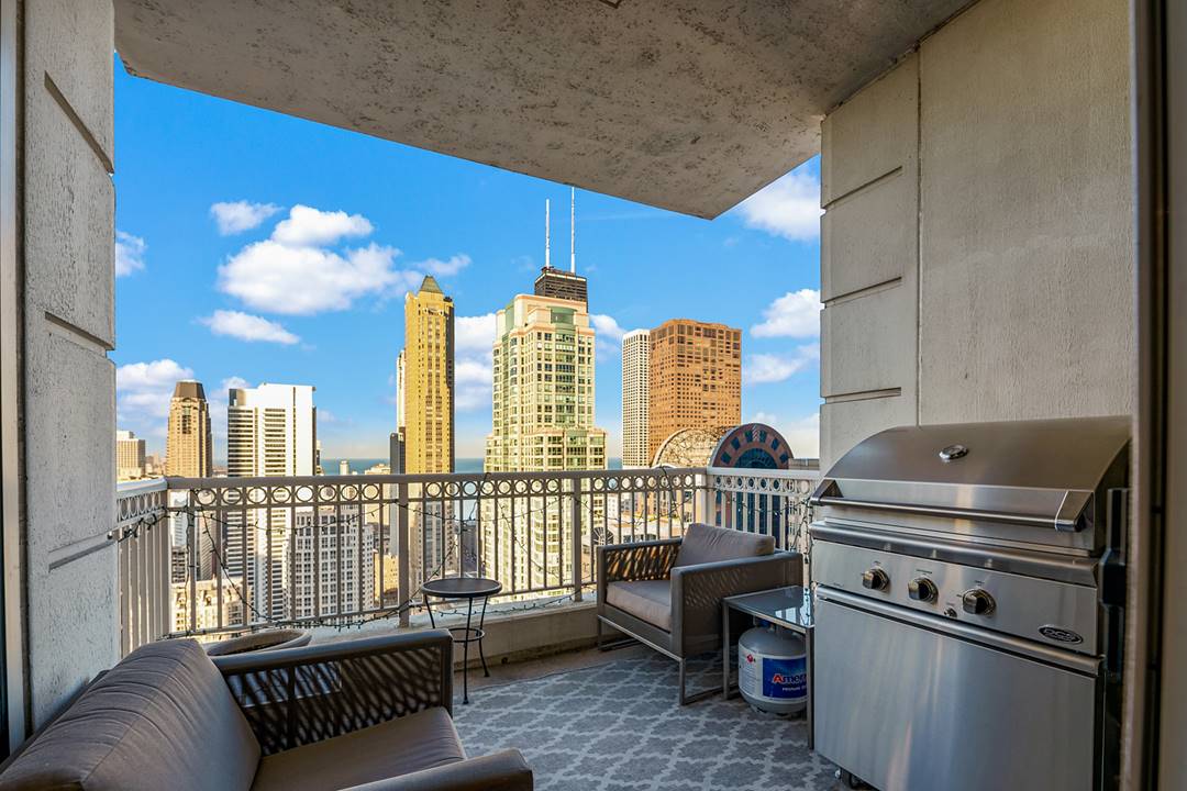 55 E Erie, Unit 4402, Chicago, IL 60611 - River North