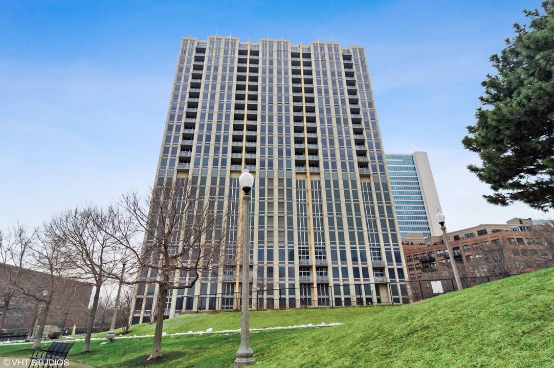 700 N Larrabee, Unit 809, Chicago, IL 60654 - River North