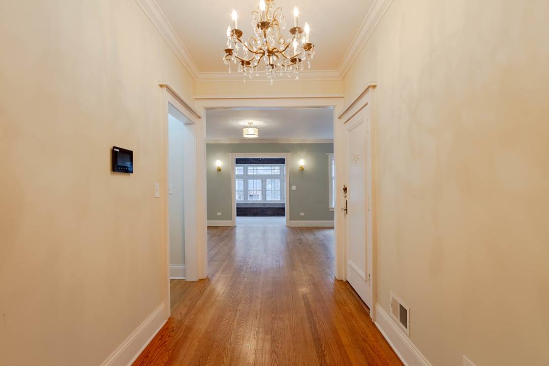 925 W Winona, Apt 1, Chicago, IL 60640 - Uptown