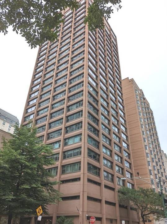 247 E Chestnut, Unit 703, Chicago, IL 60611 - Streeterville