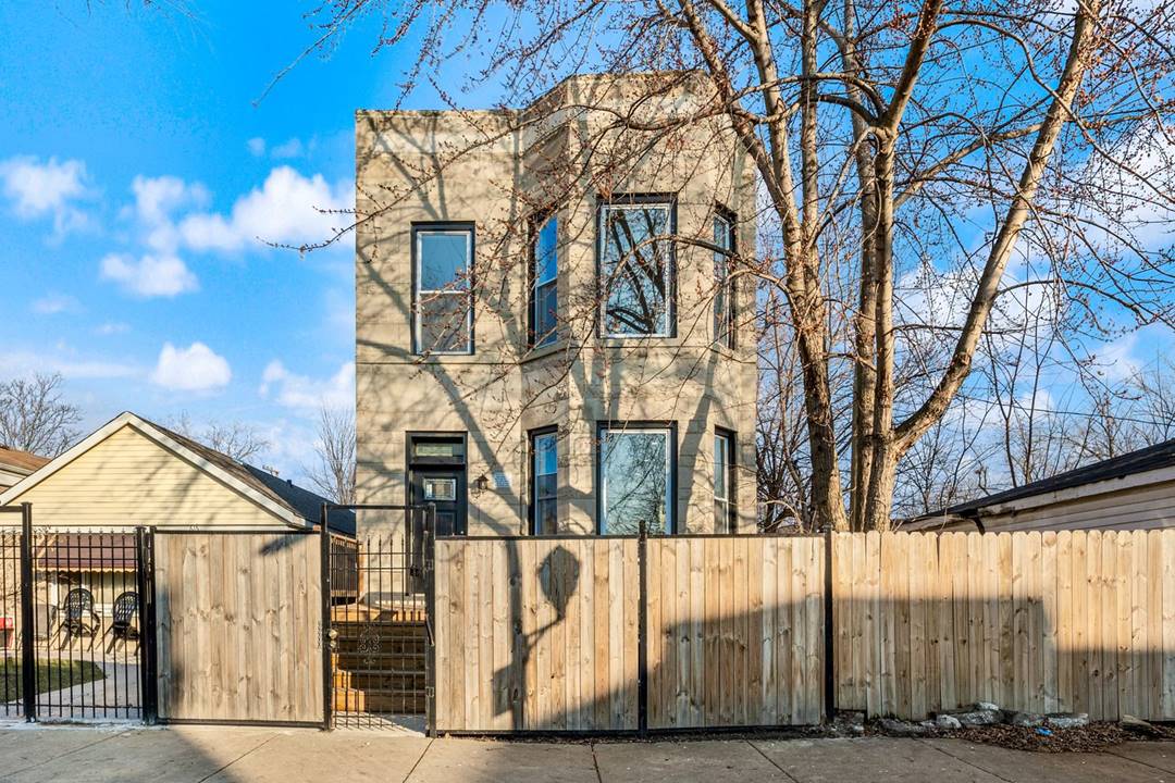 613 N Christiana, Chicago, IL 60624 - East Garfield Park