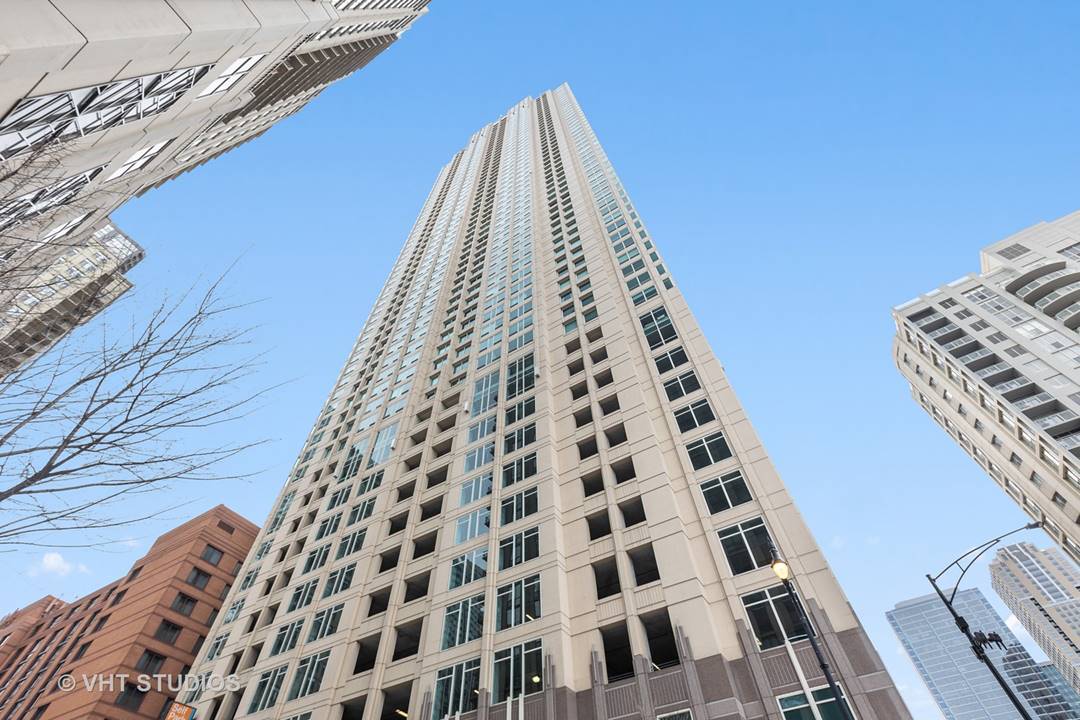 33 W Ontario, Apt 36A, Chicago, IL 60654 - River North