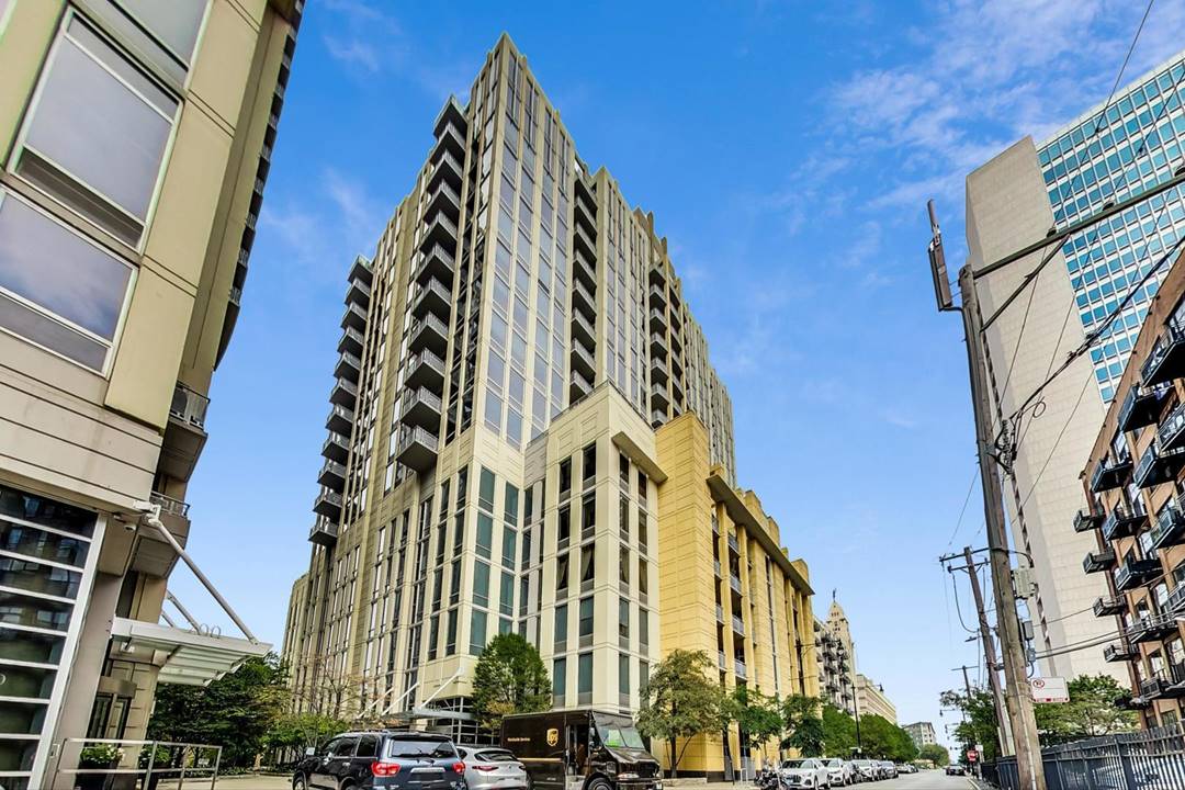 720 N Larrabee, Apt 1402, Chicago, IL 60654 - River North