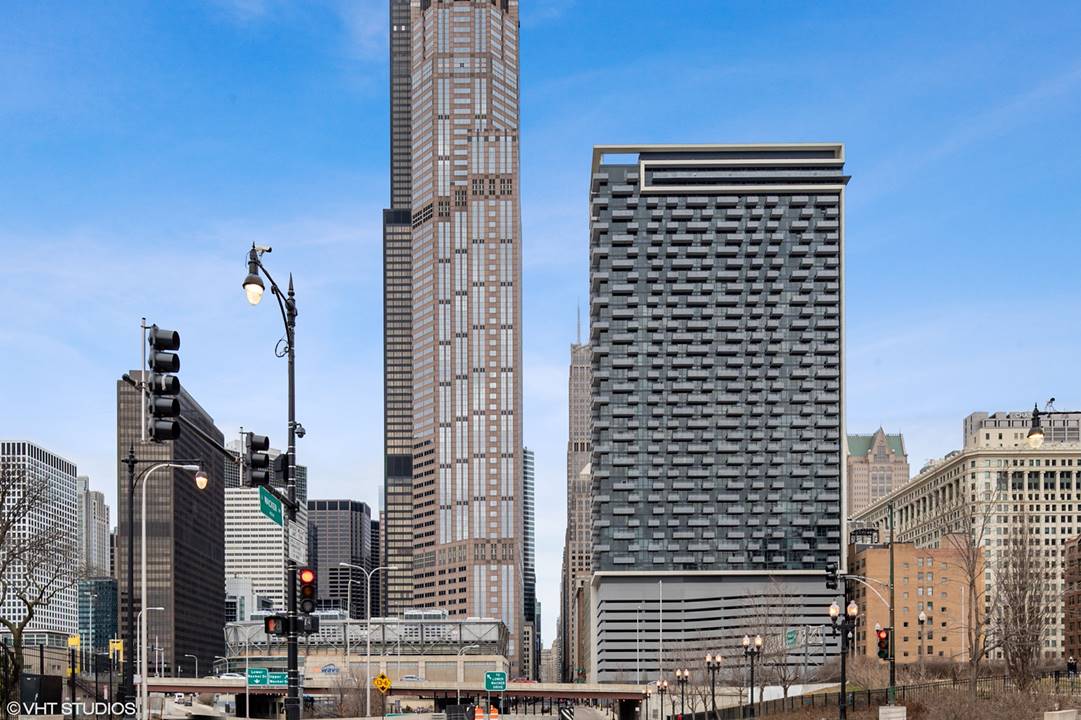 235 W Van Buren, Apt 3622, Chicago, IL 60607 - The Loop
