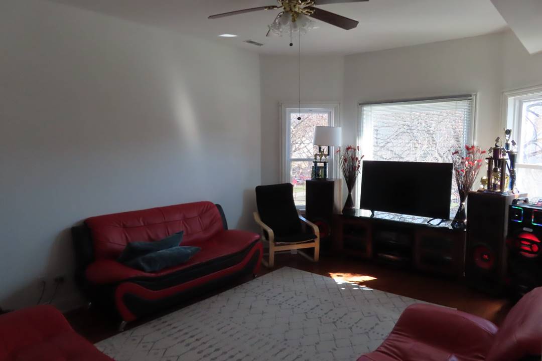 1650 N Keeler, Chicago, IL 60639 - Hermosa