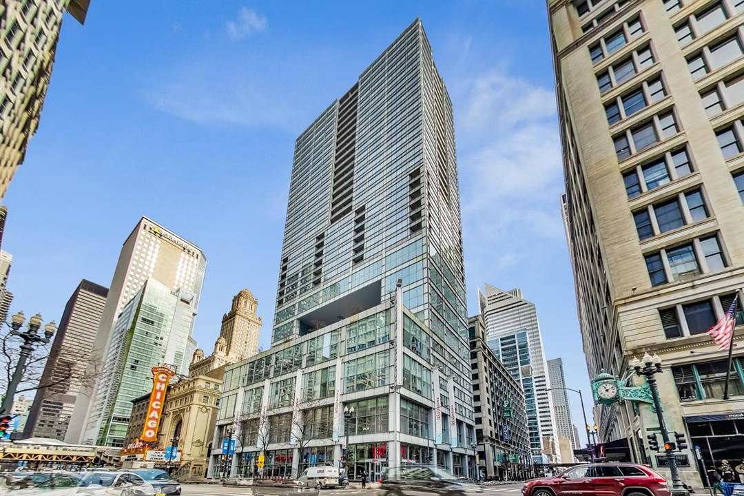 8 E Randolph, Apt 3203, Chicago, IL 60601 - The Loop