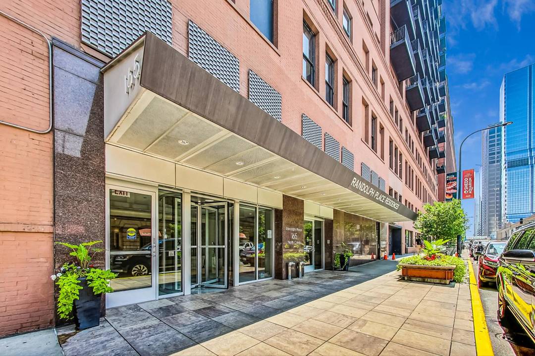 165 N Canal, Apt 910, Chicago, IL 60606 - The Loop