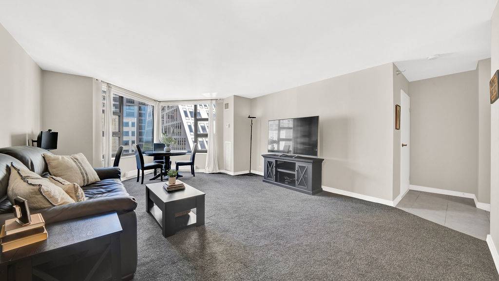 401 E Ontario, Unit 707, Chicago, IL 60611 - Streeterville