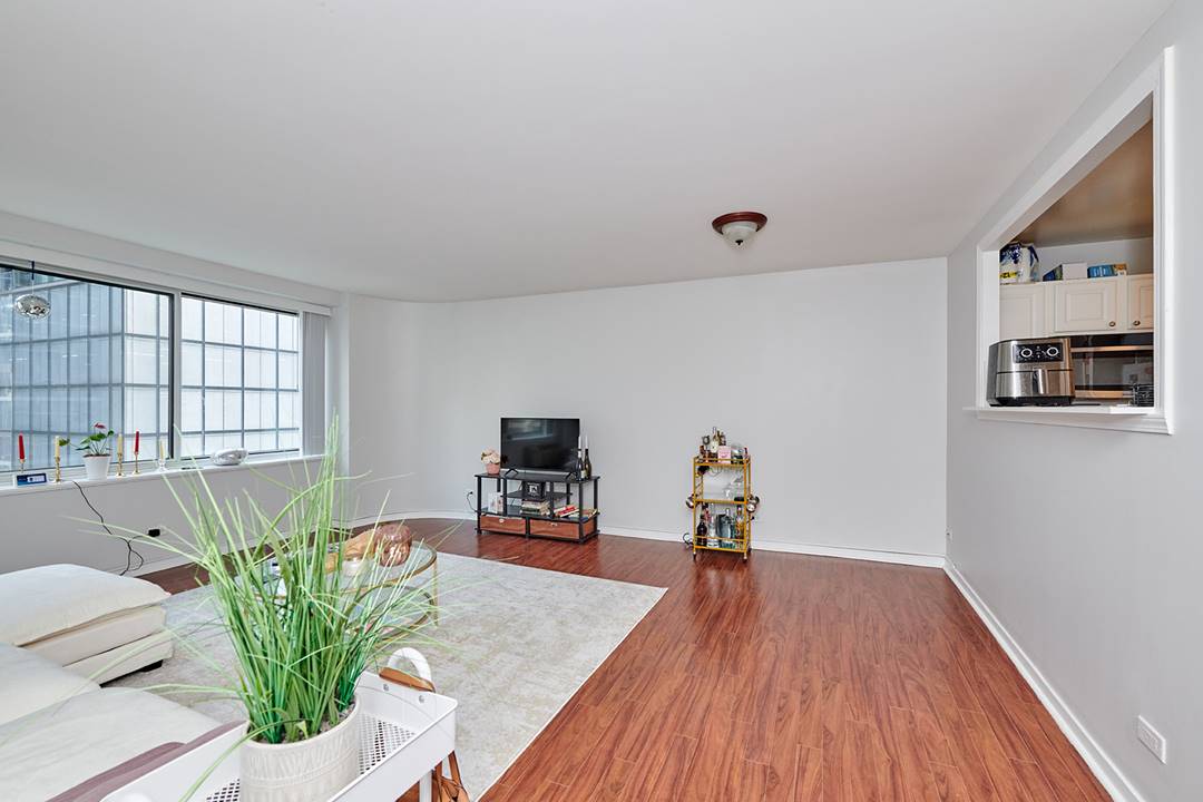 211 E Ohio, Unit 1121, Chicago, IL 60611 - Streeterville