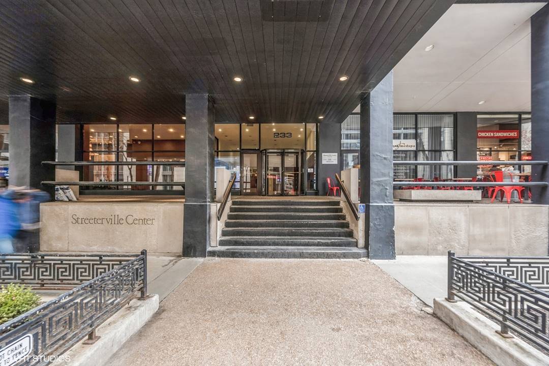 233 E Erie, Apt 1103, Chicago, IL 60611 - Streeterville