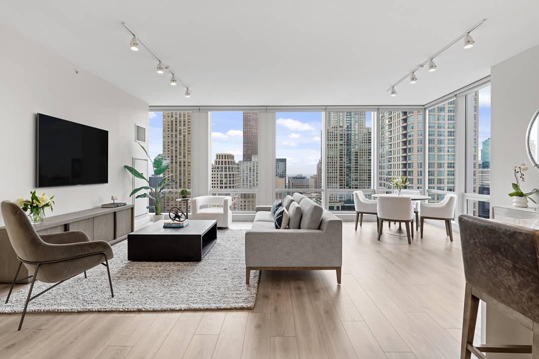 14 W Superior, Apt 2601, Chicago, IL 60654 - River North