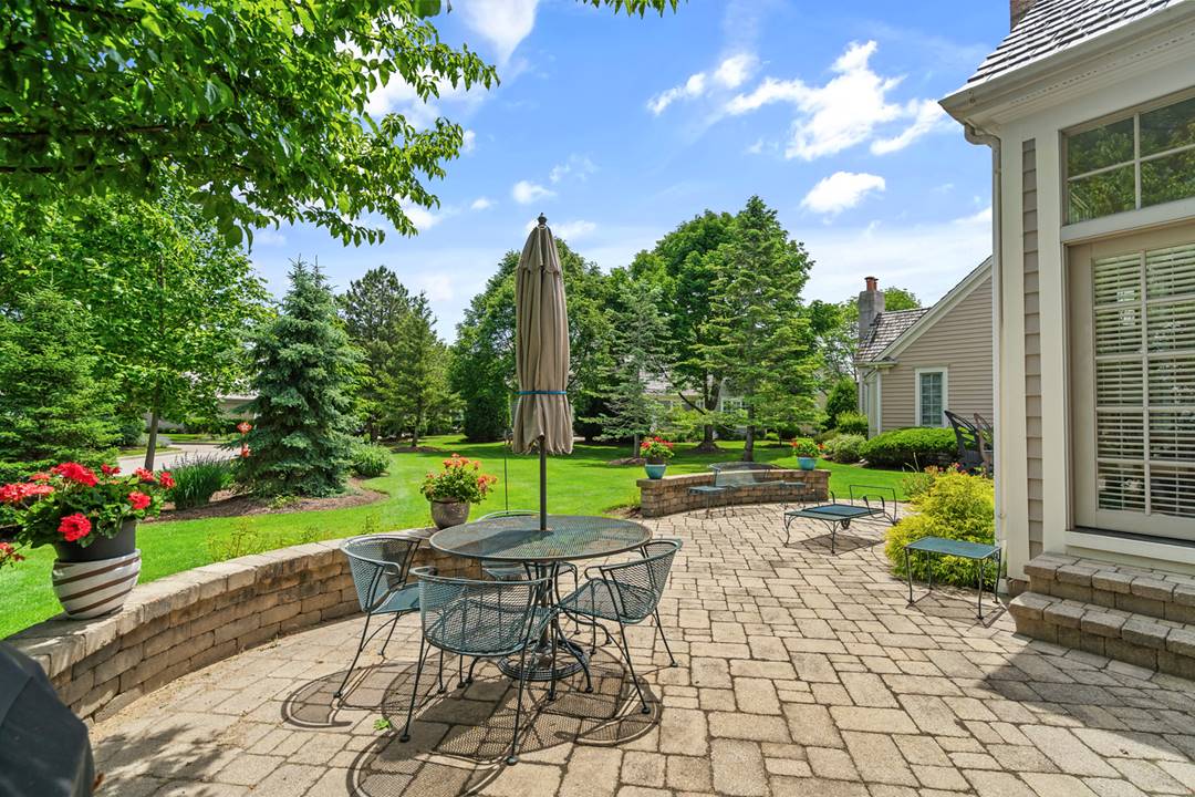 673 S Bristol, Lake Forest, IL 60045
