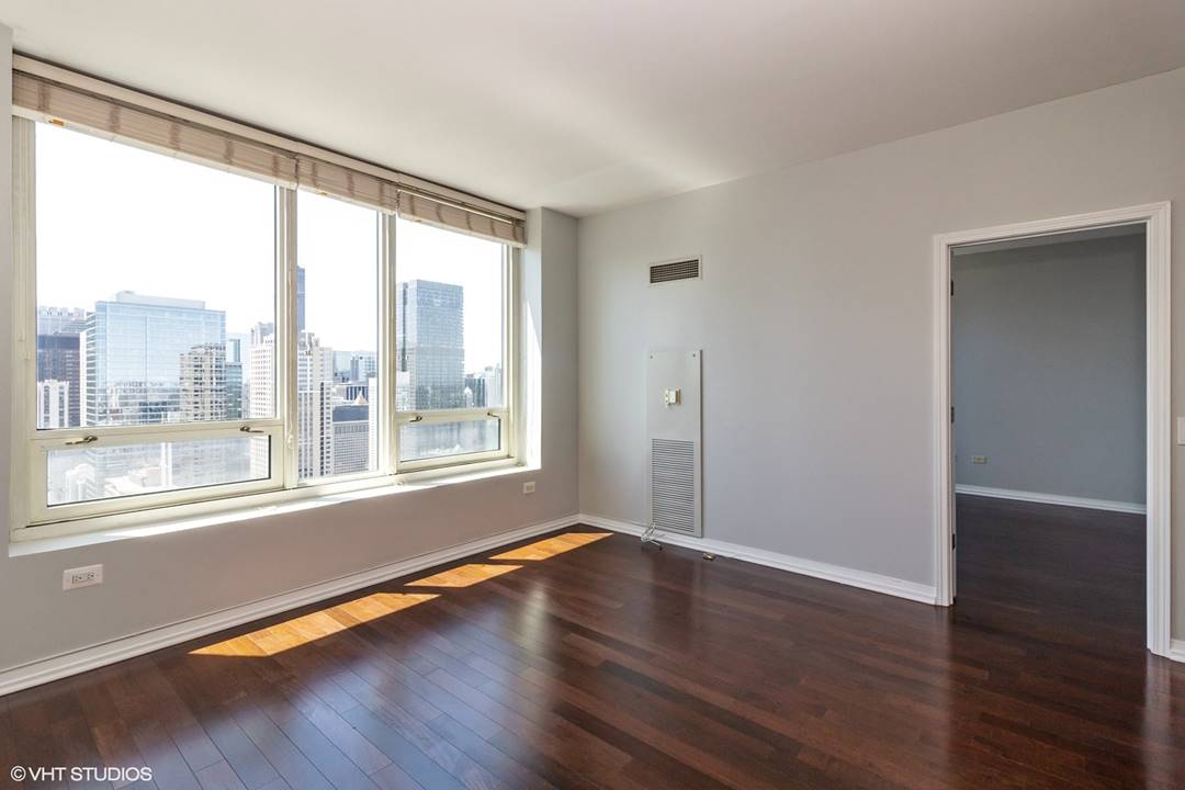 33 W Ontario, Apt 48C, Chicago, IL 60654 - River North