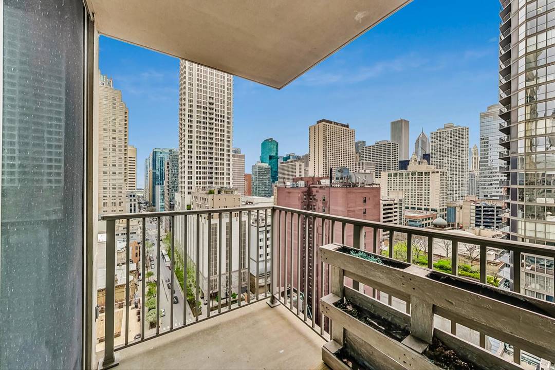 2 E Erie, Unit 1502, Chicago, IL 60611 - River North