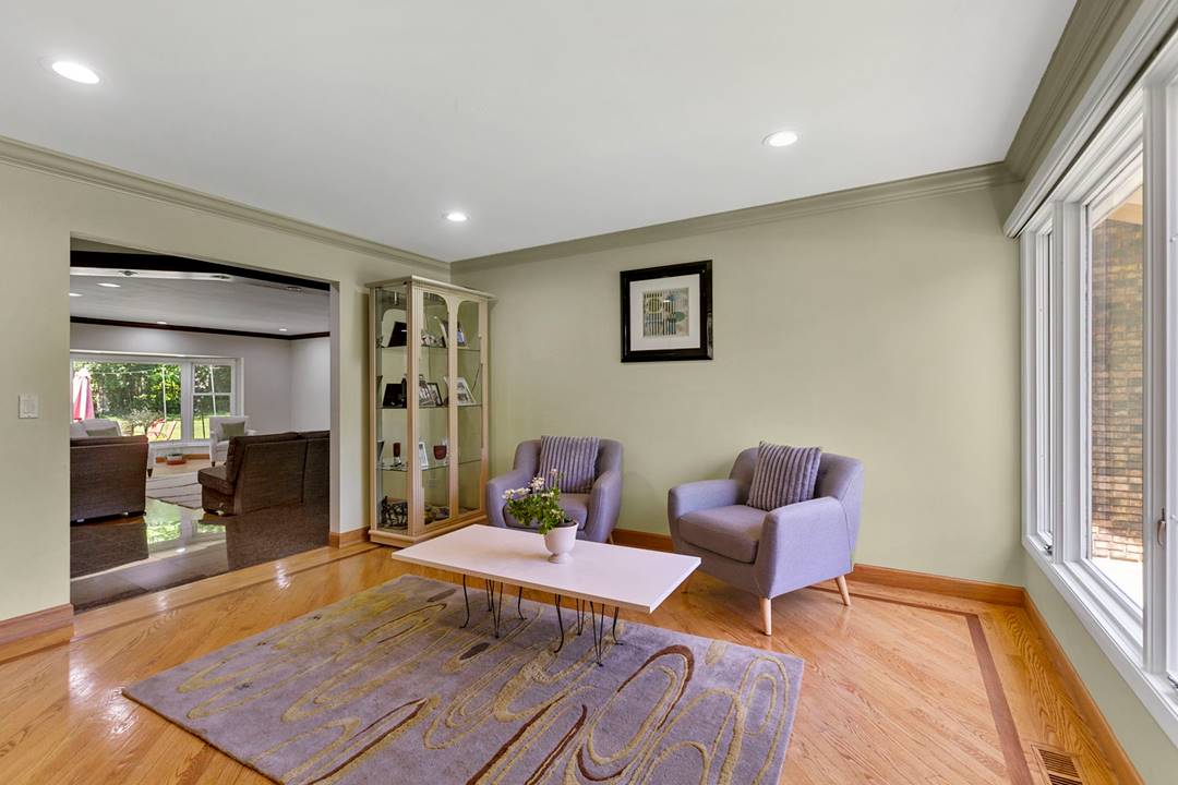 868 Mccormick, Lake Forest, IL 60045