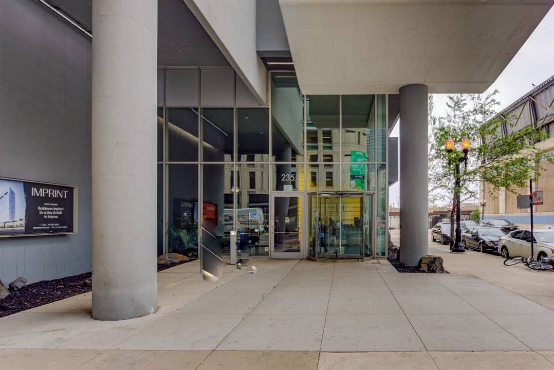 235 W Van Buren, Apt 4516, Chicago, IL 60607 - The Loop
