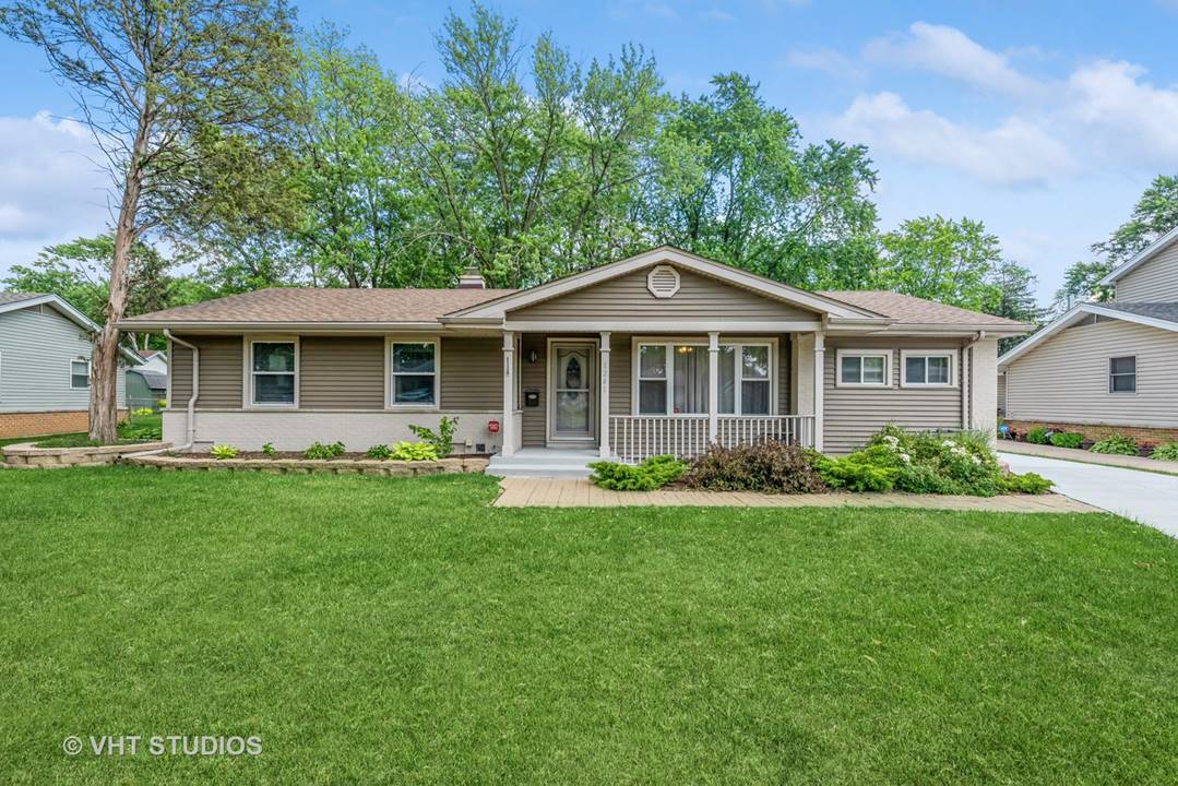 1241 Hemlock, Elk Grove Village, IL 60007