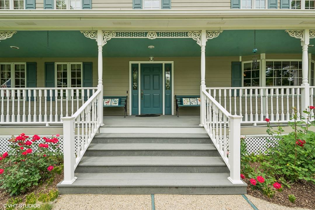 21300 W Beechwood, Mundelein, IL 60060