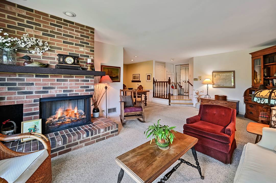 7235 Willow Way, Unit B, Willowbrook, IL 60527