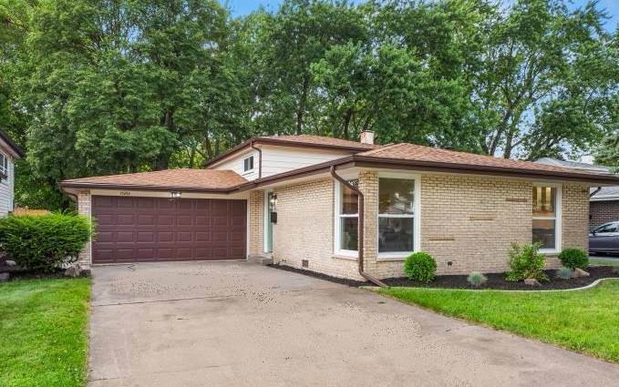 15242 Blackstone, Dolton, IL 60419