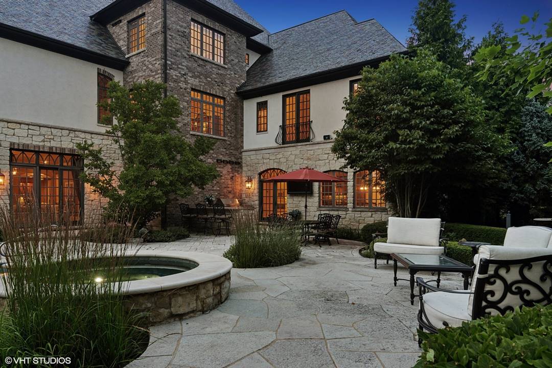 2 Rock Ridge, Barrington Hills, IL 60010