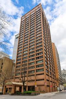 247 E Chestnut, Apt 1401, Chicago, IL 60611 - Streeterville
