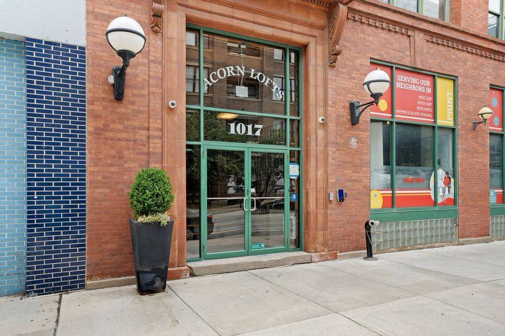1017 W Washington, Unit 2J, Chicago, IL 60607 - West Loop