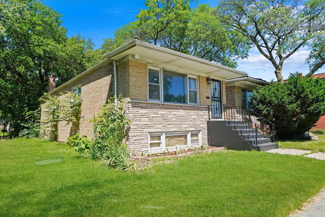 5702 S Loomis, Chicago, IL 60636 - Englewood